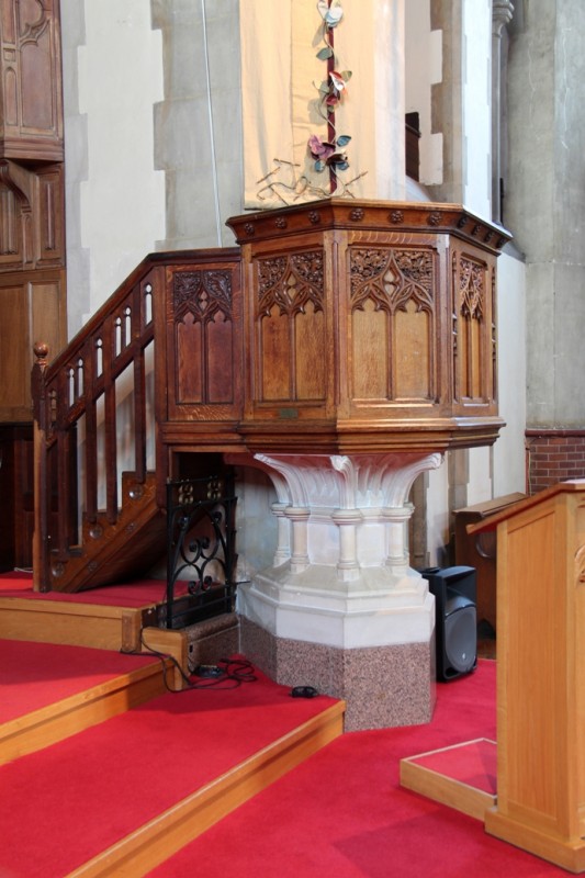 St James Church | Photos Pulpit